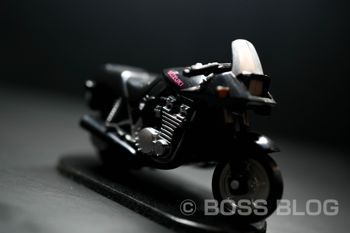 革創作工房の展示の中にあった、二台の「SUZUKI KATANA」 | DEKA BLOG
